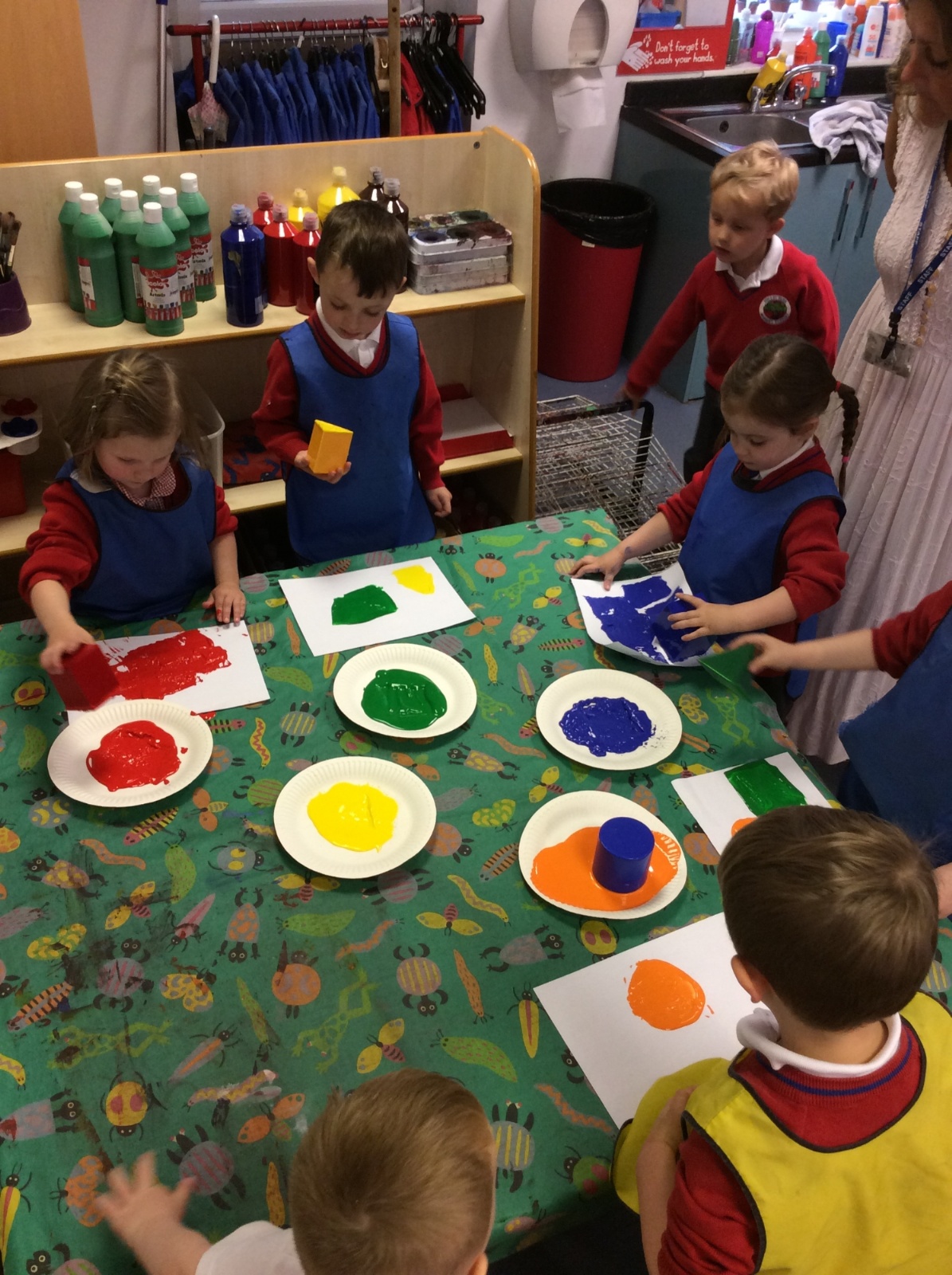 Holley Park Academy - 2D and 3D Shapes!